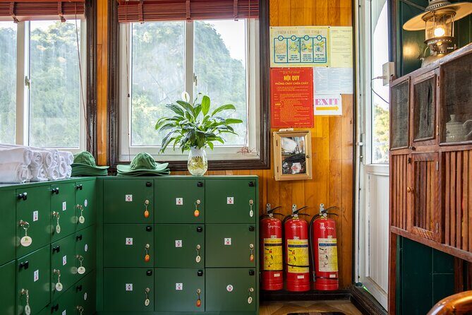Cong Cruise Full-day Explore Halong Bay - FAQ