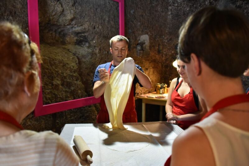 Cookies and Apple Strudel Cooking Class Including Lunch - Key Points