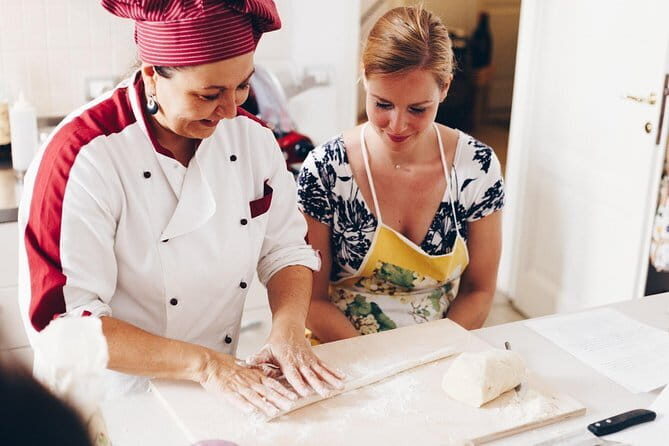Cooking class and home made pasta in Florence with LA VIVANDIERA! - Key Points