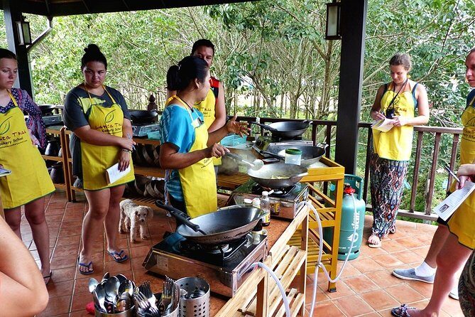 Cooking Class and Market Tour at Lanta Thai Cookery School on Koh Lanta - Key Points