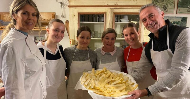 Cooking class at Villa Toscana near Cortona - Key Points