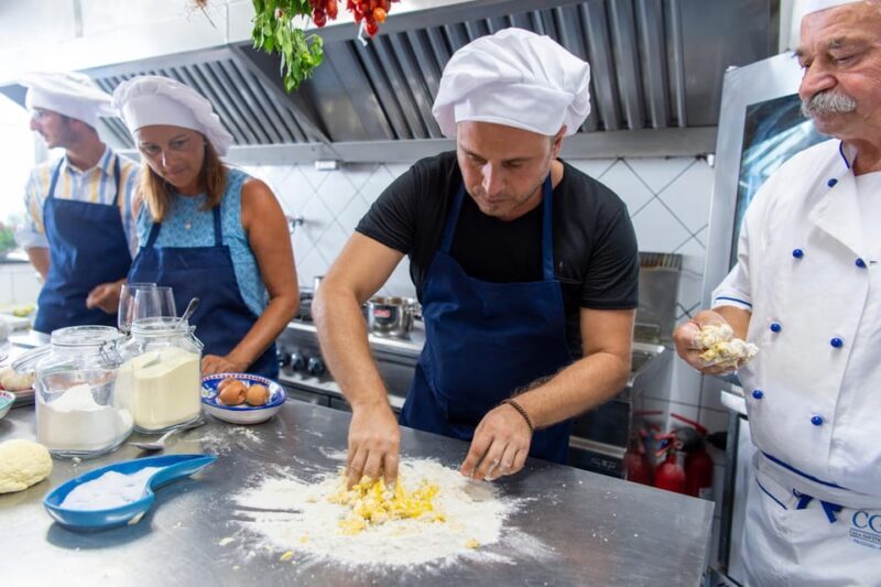 Cooking class: How to make Ravioli, Tagliatelle & Tiramisù! - Why This Experience Works Well