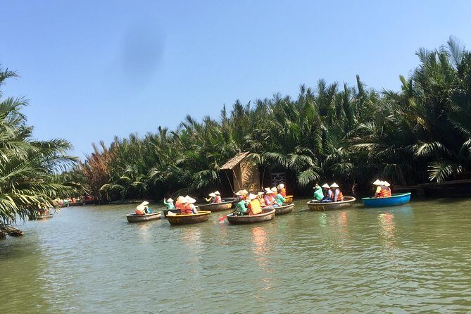 Cooking class, market tour and basket boat tour - An In-Depth Look at the Tour Experience