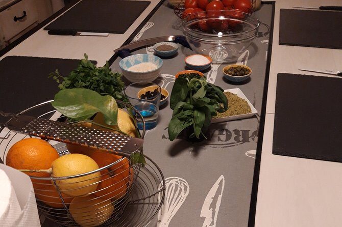 Cooking class shop market, and lunch or dinner with Chef Antonio - Key Points