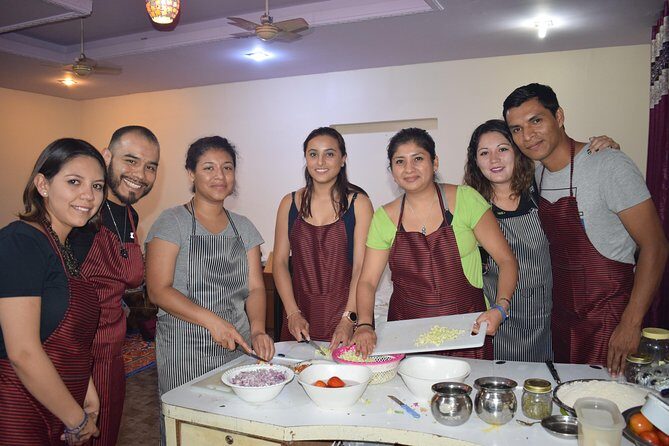 Cooking class with family in Jaipur - Key Points