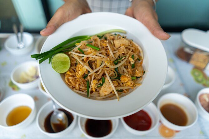 Cooking Demo, Bamboo Raft, Daily Market Guided Walk and Fruit - What’s Included and What’s Not?