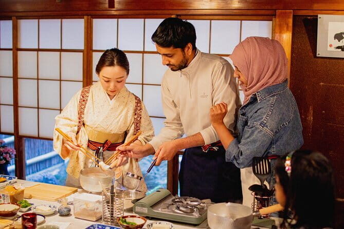 Cooking experience to squeeze sakura with icing cream in Tokyo - FAQ