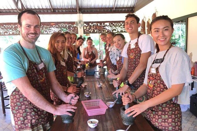 Cooking Morning Class Chiang Mai Visit Organic Garden and Market - Who Should Book This Tour?
