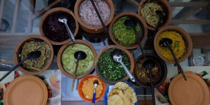 Cooking With Local Familly - Learning the Art of Coconut Milk