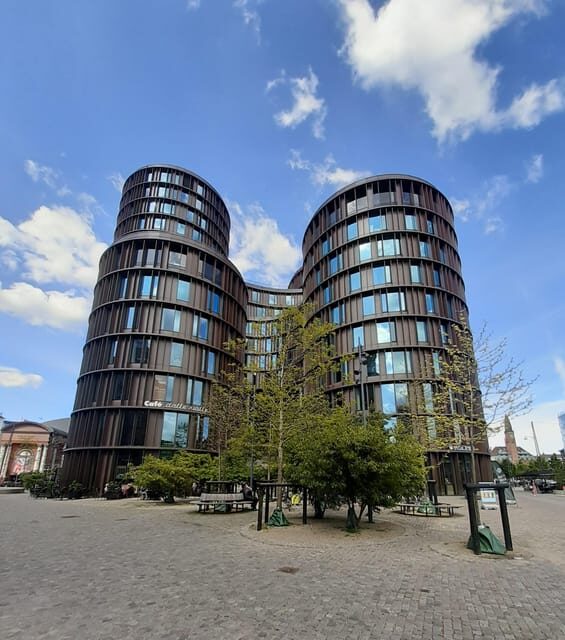 Copenhagen: 2,5-Hour 'Must See' Bike Tour with a Local Guide - The Experience’s Strengths & Challenges