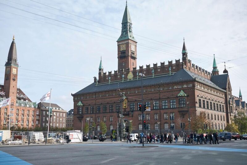 Copenhagen: Canal Boat Cruise & Old Town/Nyhavn Walking Tour - Practical Details and Tips