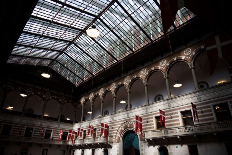 Copenhagen: Canal Boat Cruise & Old Town/Nyhavn Walking Tour - FAQ