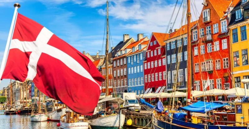 Copenhagen City, Old Town, Nyhavn, Architecture Walking Tour - Unpacking the Experience: What to Expect