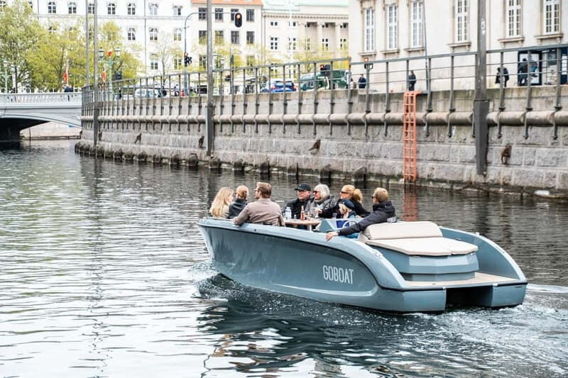 Copenhagen: Electric Boat Canal Tour with Guide - Who Should Consider This Tour?