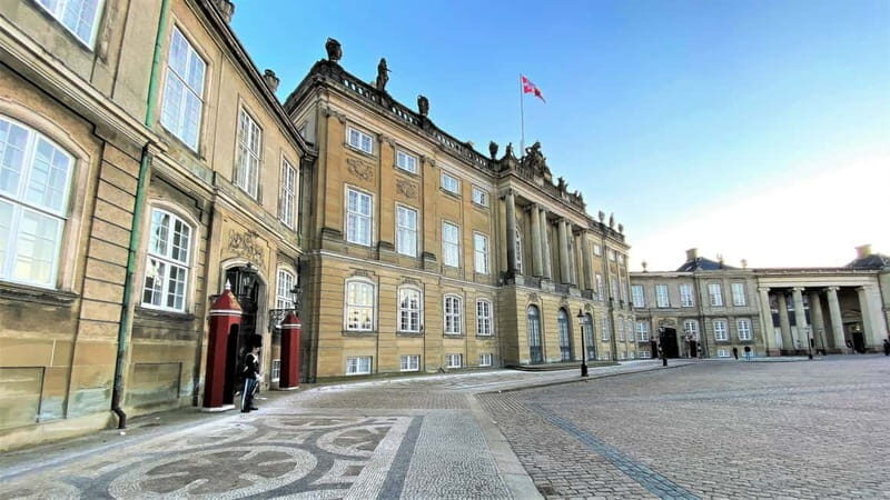 Copenhagen: Guided Bike Tour in French - Summary: Who Is This Tour Best For?
