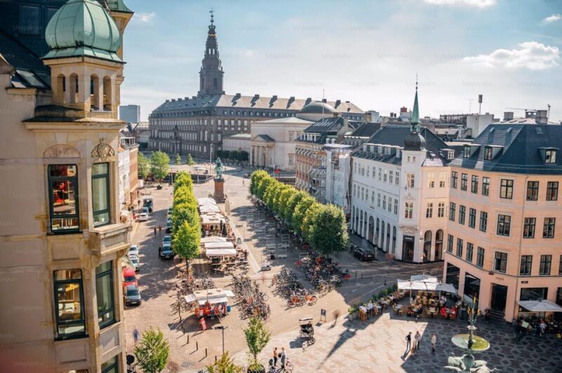 Copenhagen: Guided Walking Tour in French - What You Can Expect