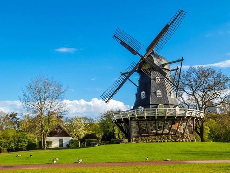 Copenhagen: Malmö Tour in Spanish - Sights and Stops: From Historic Roots to Modern Marvels