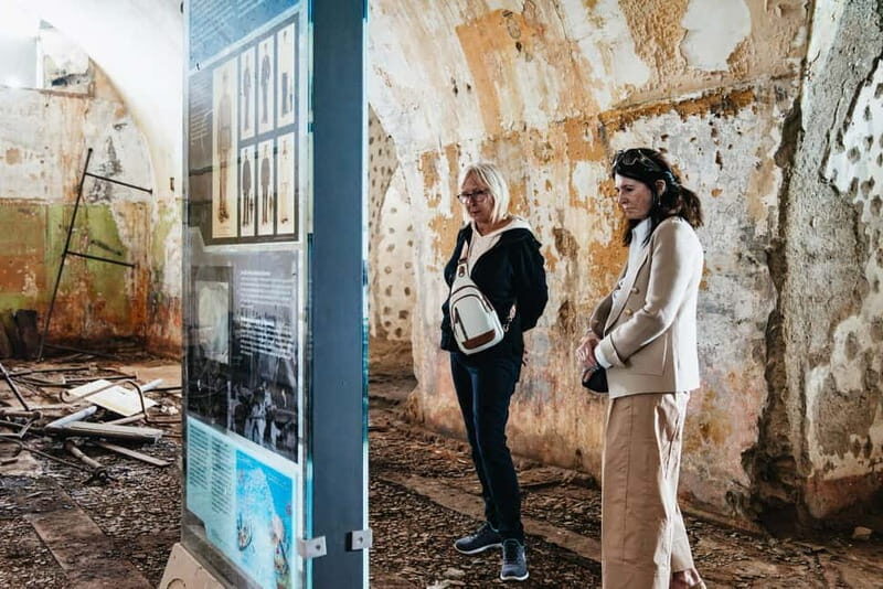 Copenhagen: Old Canals and Hidden Gems Social Boat Tour - Who Will Enjoy This Tour?