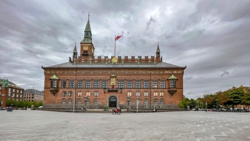 Copenhagen: Old Town and Nyhavn Private Family Tour - FAQs