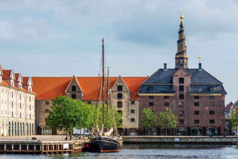 Copenhagen Old Town, Nyhavn, Canal Walking Tour & Christiana - FAQ