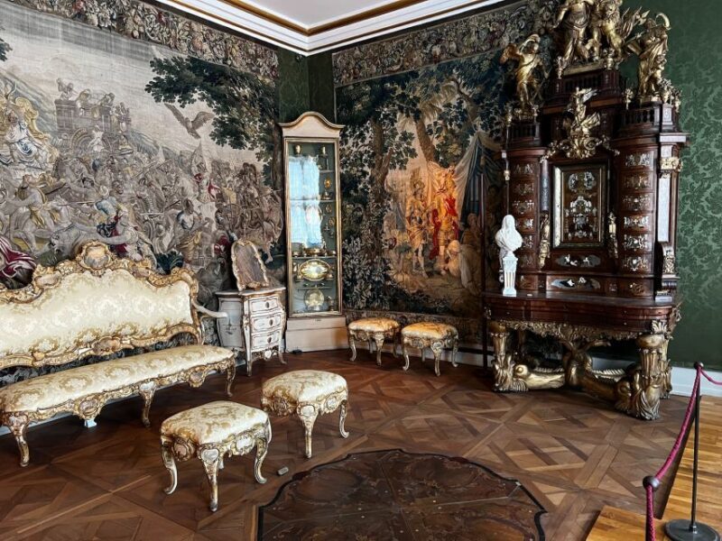 Copenhagen: Private Guided Walking Tour of Rosenborg Castle - FAQ
