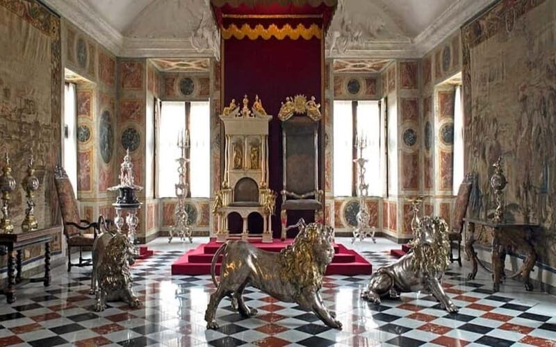 Copenhagen: Rosenborg and Christiansborg Palaces Tour in Spanish - Key Points