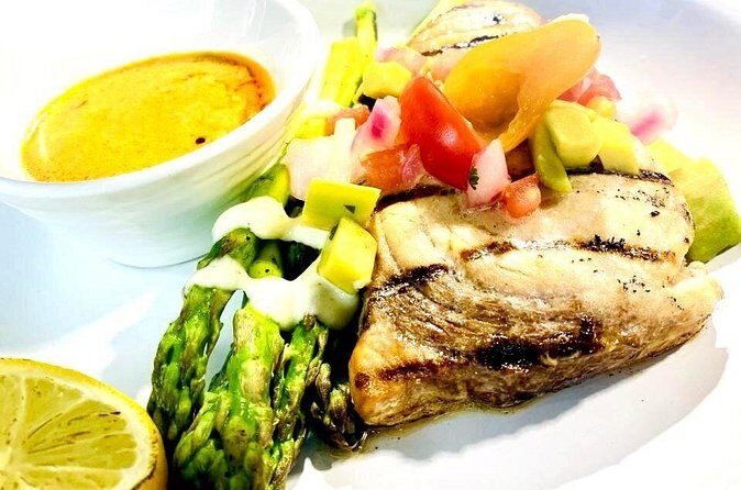 Coral Sunset Sail with 3 Course Dinner in Aruba - FAQ