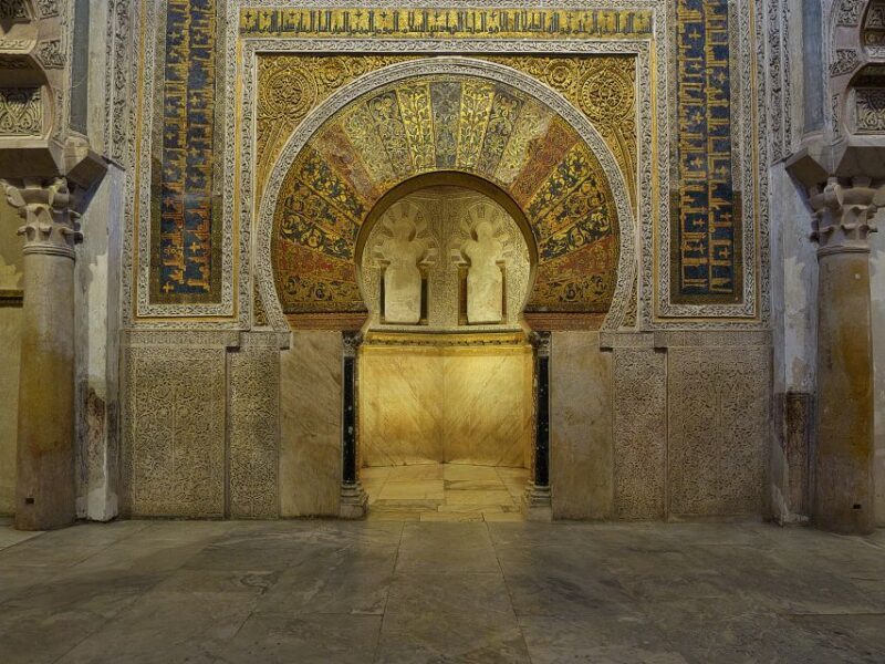 Córdoba: Mosque and Alcazar Private Tour with tickets - Why Choose this Tour?