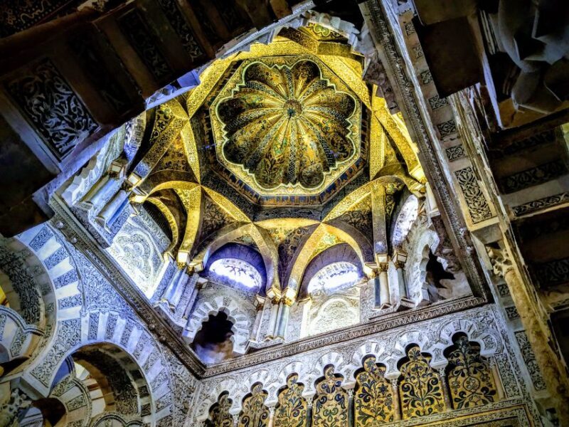 Córdoba: Mosque-Cathedral & Alcazar Guided Tour - Key Points