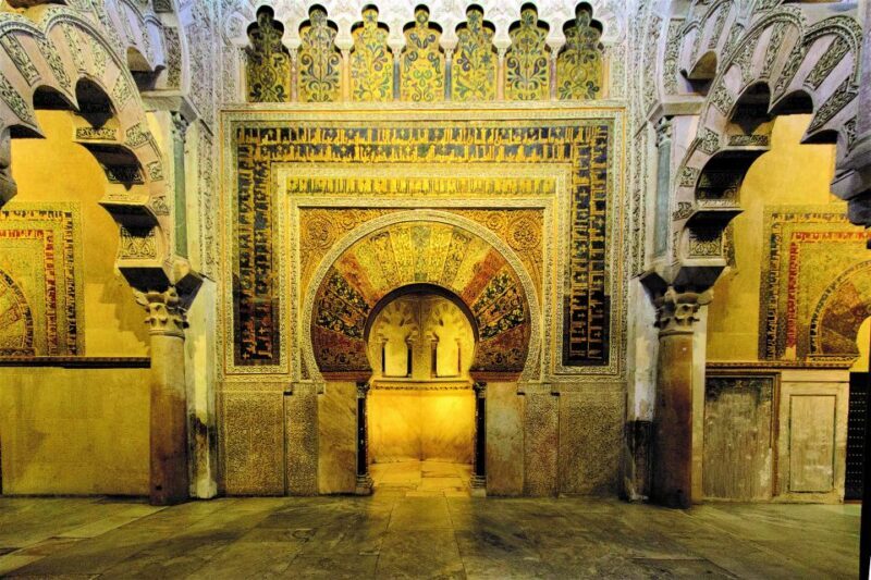 Córdoba: Mosque-Cathedral & Alcazar Guided Tour - Exploring Córdoba’s Highlights on a Guided Tour