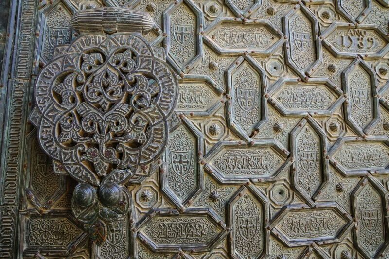 Córdoba: Mosque-Cathedral and Alcazar Tour - Key Points