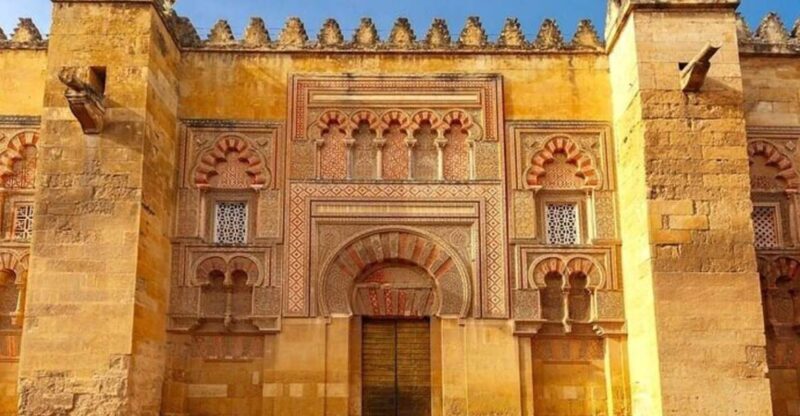 Cordoba: Mosque-Cathedral Private Tour with Tickets - Exploring the Mosque-Cathedral of Cordoba: What to Expect