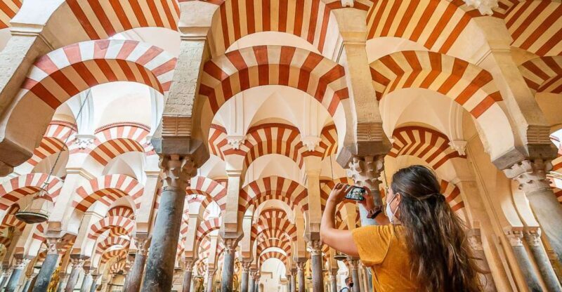 Córdoba: Skip-the-Ticket-Line Mosque-Cathedral Guided Tour - Discovering Córdoba’s Mosque-Cathedral: An In-Depth Review