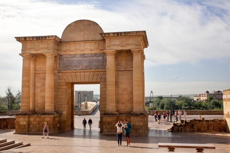 Cordoba's Historical Treasures: A Walking Tour - A Closer Look at the Tour Experience