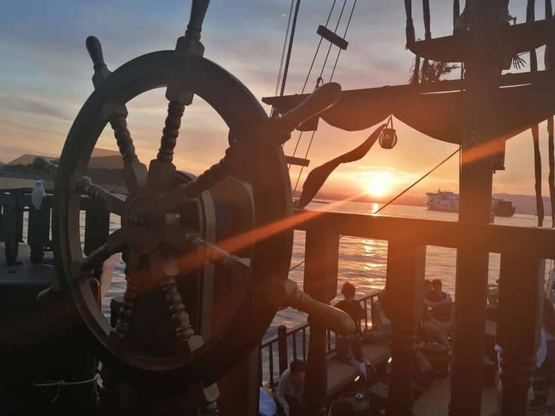Corfu: 2hrs Sunset Cruise - Corfu town coastline & 2 islands - Itinerary Breakdown: What to Expect