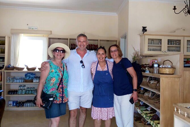 Cork & Fork Tour in Santorini with 2 Wineries and Lunch - Key Points