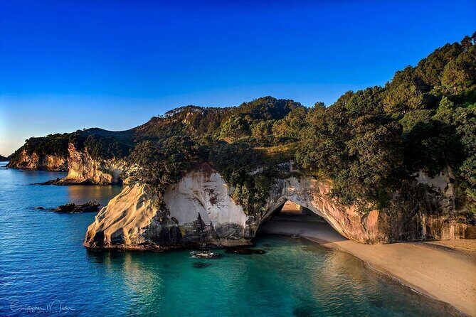 Coromandel Cathedral Cove and Hot Water Beach - Discovering the Magic of Cathedral Cove