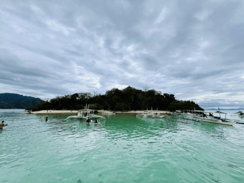 Coron: Private Boat Hire with Bespoke Guided Tour - The Sum Up