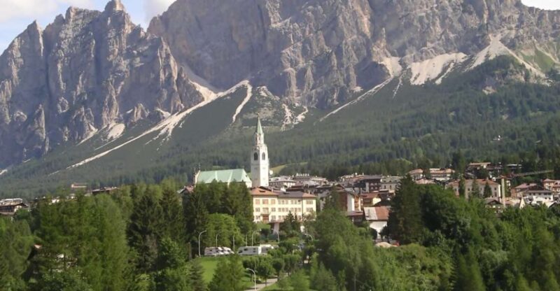 Cortina dAmpezzo: Cortina Valley and Lakes Guided Tour - Key Points