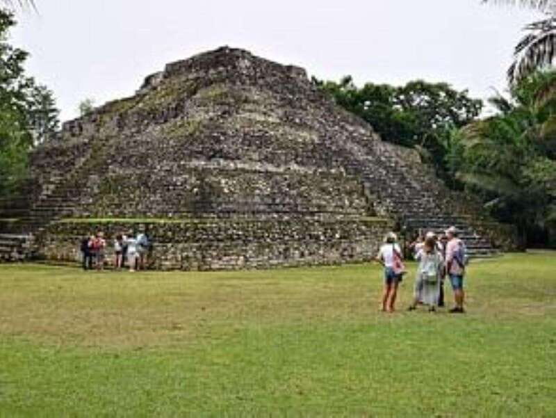 Costa Maya: Chacchoben Mayan City and Mayan Experience - Exploring the Chacchoben Mayan Site