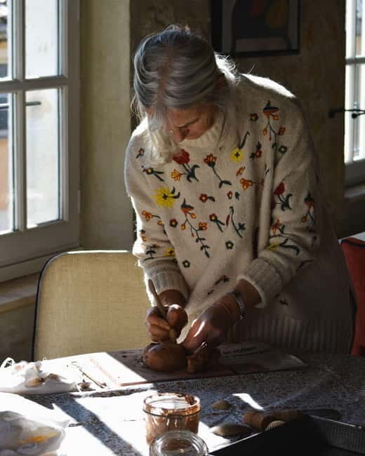 Cotignac: Clay Modeling Workshop - The Artistic Touch: Who Is Sandra?