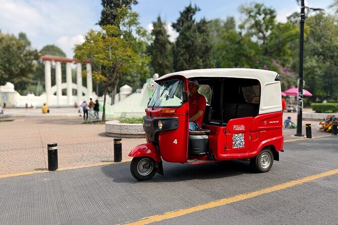 Countess and Racecourse Tuk Tuk Tour on CDMX - Key Points