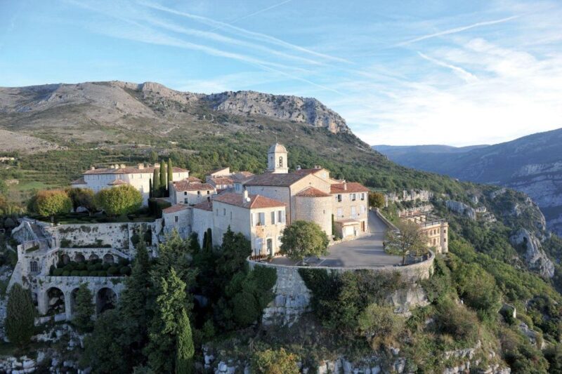 Countryside, Medieval Village and Lake Private Guided Tour - A Full Day of Highlights in Provence