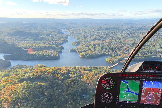 Couple's Private Hudson Valley Fall Foliage Helicopter Tour from Westchester - An In-Depth Look at the Experience