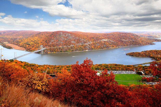 Couple's Private Hudson Valley Fall Foliage Helicopter Tour from Westchester - Final Thoughts: Is It Worth It?