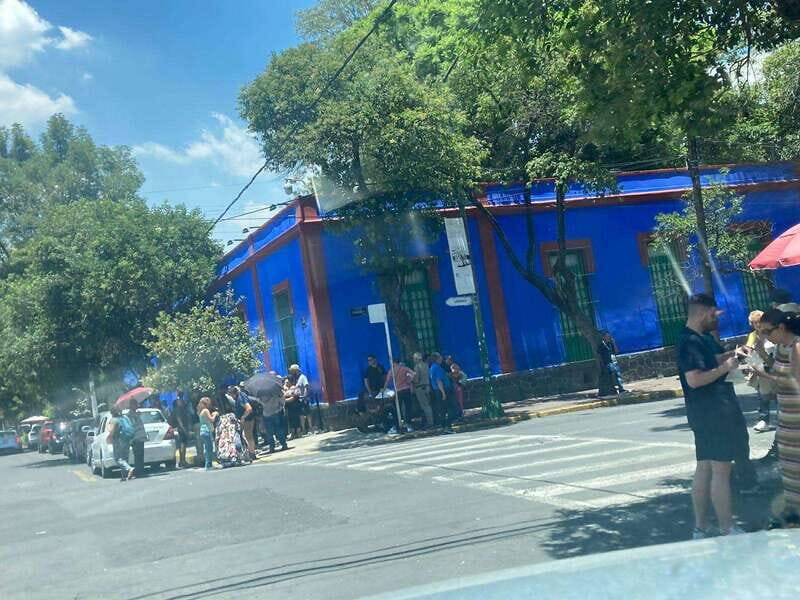 COYOACAN: FRIDA KAHLO STEPS IN COYOACAN AND SAN ANGEL CDMX - What Makes This Tour Stand Out