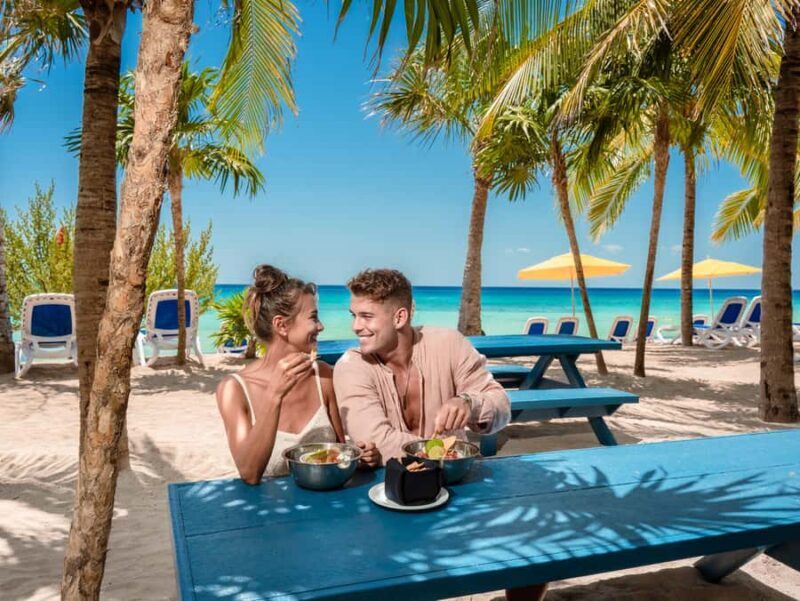 Cozumel: Day Pass with Buffet, Open Bar & Water Park at KUZÁ - Who Should Consider This Tour?