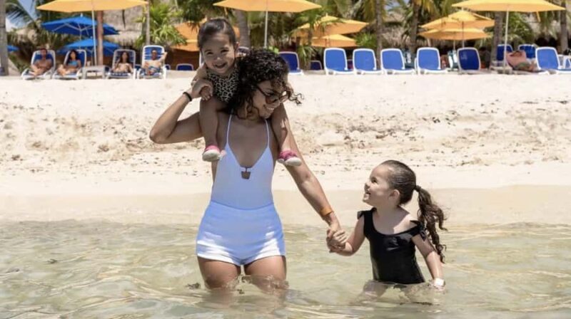 Cozumel: KUZÁ Deluxe Pass with Buffet, Open Bar & Activities - Key Points