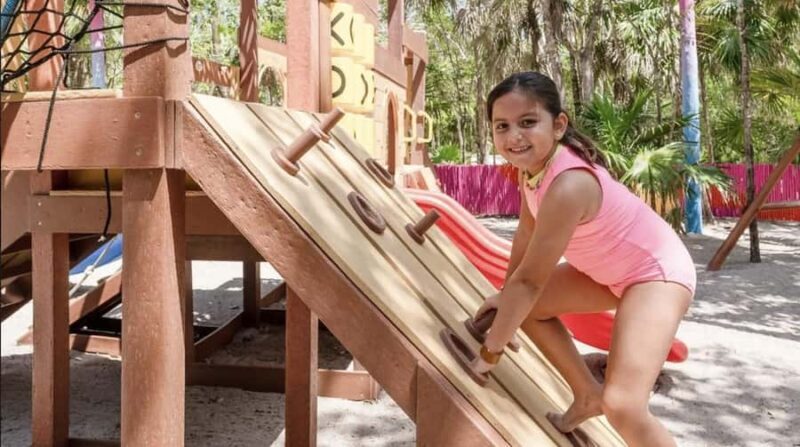 Cozumel: KUZÁ Deluxe Pass with Buffet, Open Bar & Activities - FAQ