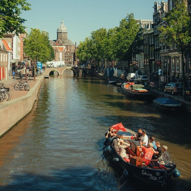 COZY AND FUN CANAL TOUR: A UNIQUE JOURNEY THROUGH AMSTERDAM - Practical Details & Tips